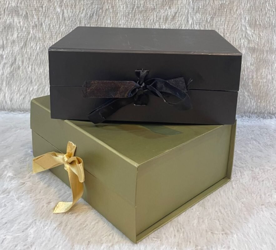 Ribbon Hamper Box